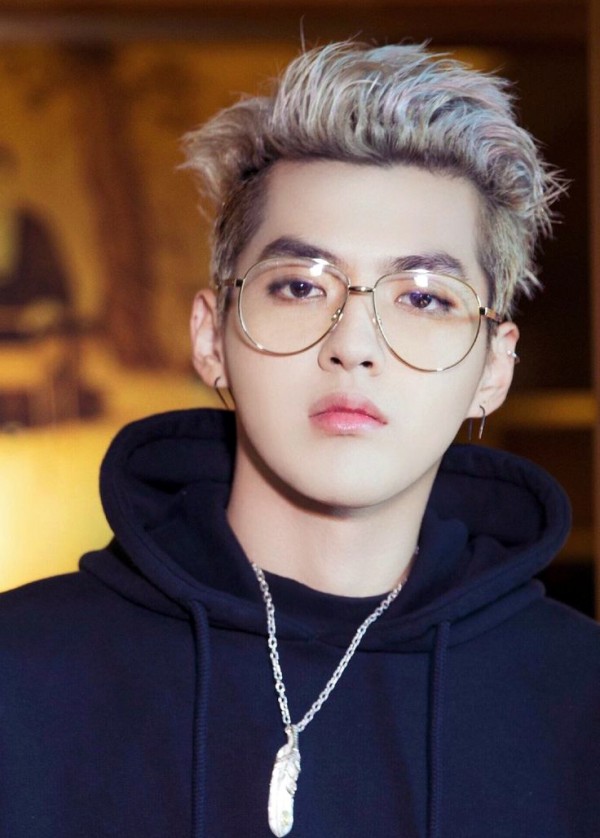 Олон төрлийн авъяастай ШИНЭЭР гялалзаж буй од Крис Ву